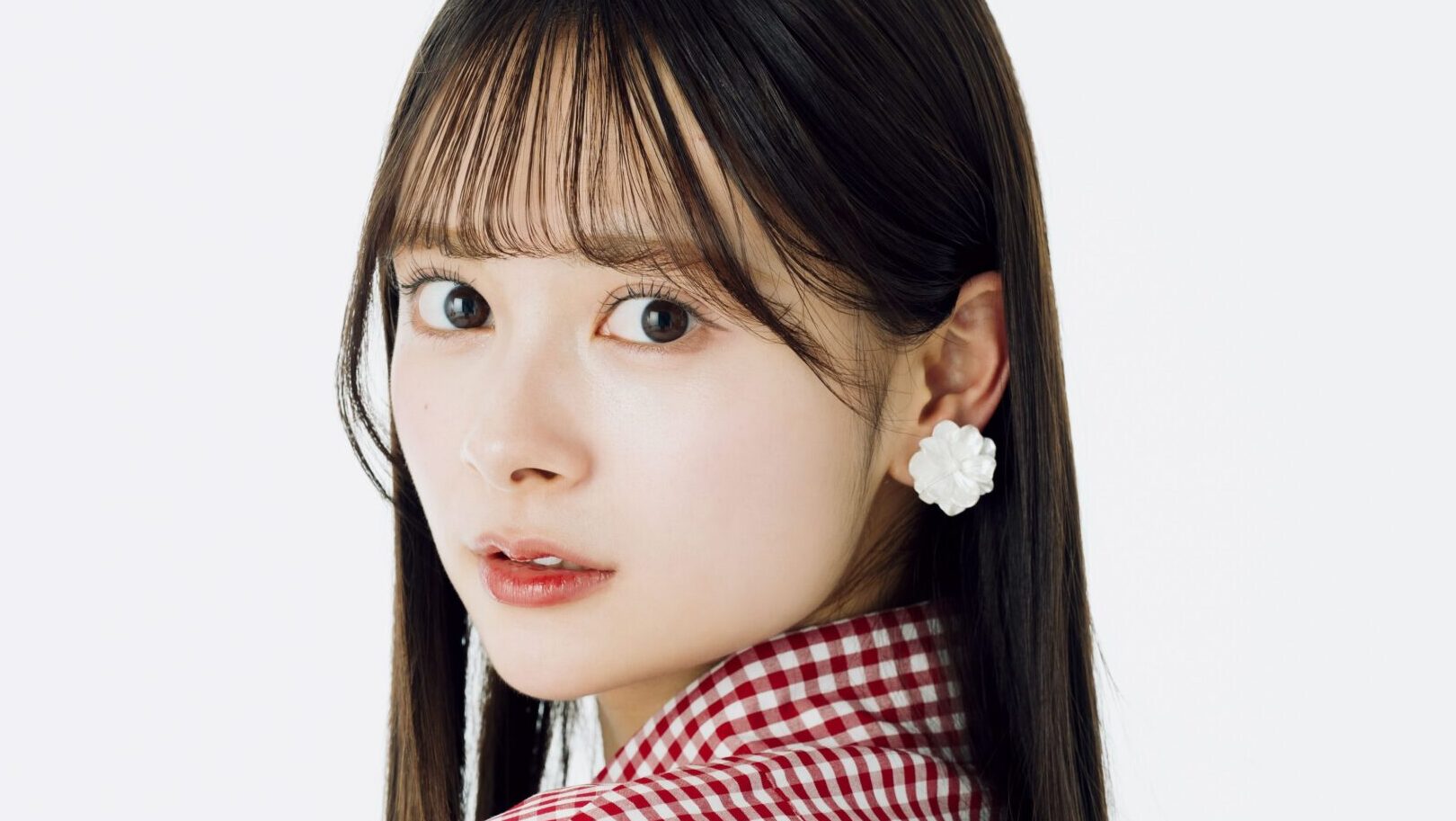 AKB48・19期研究生、伊藤百花のアイドルメイクレシピ大公開♡ | bis[ビス]